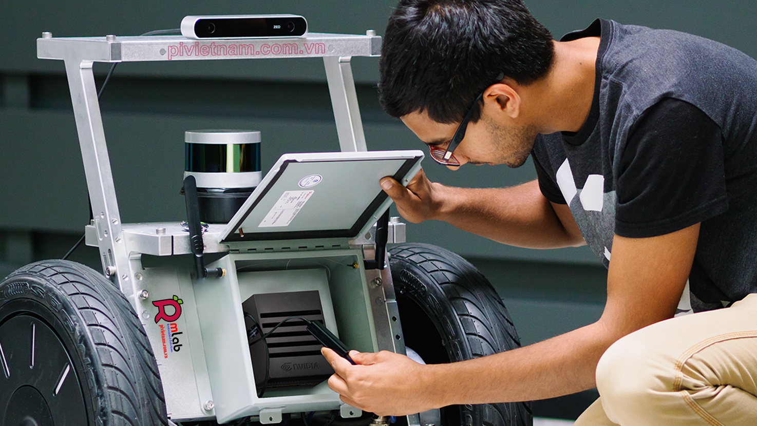 NVIDIA Jetson AGX Xavier Developer Kit, Deploy AI-Powered Autonomous Machines at Scale